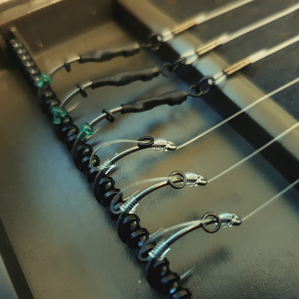 6 x Premium IQ D Rigs & Ronnie Rigs Combo - Professionally Tied Carp Rigs